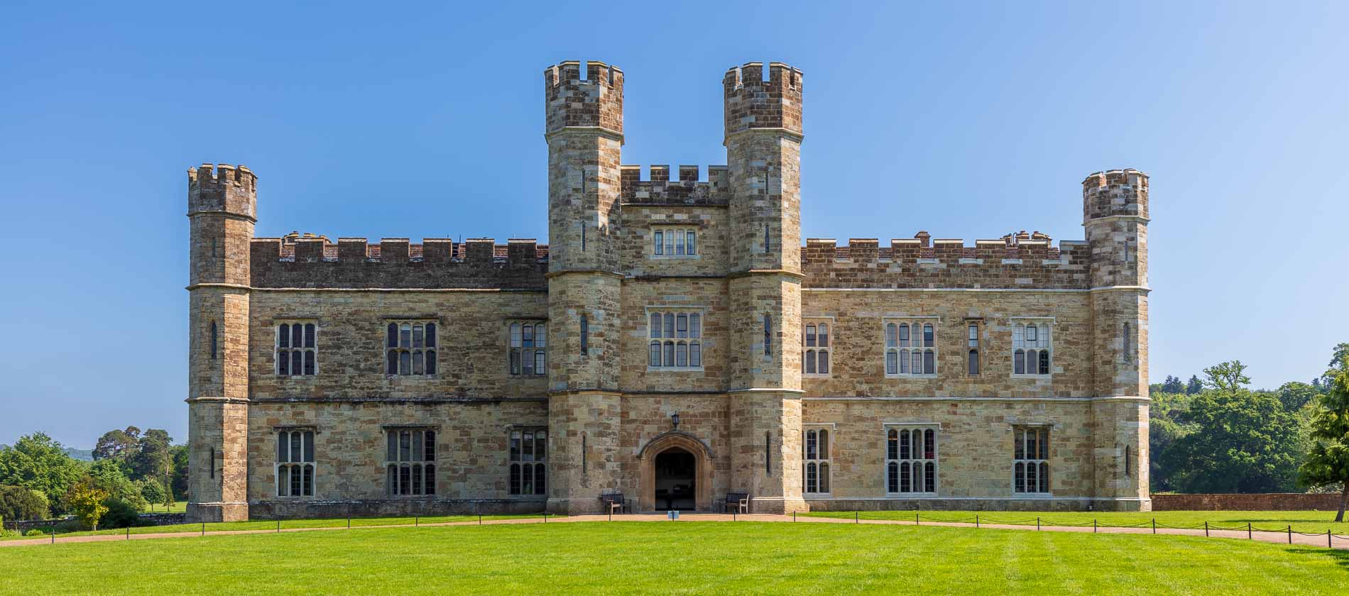 Visiting Leeds Castle - Review and Tips | Travels With My Tripod
